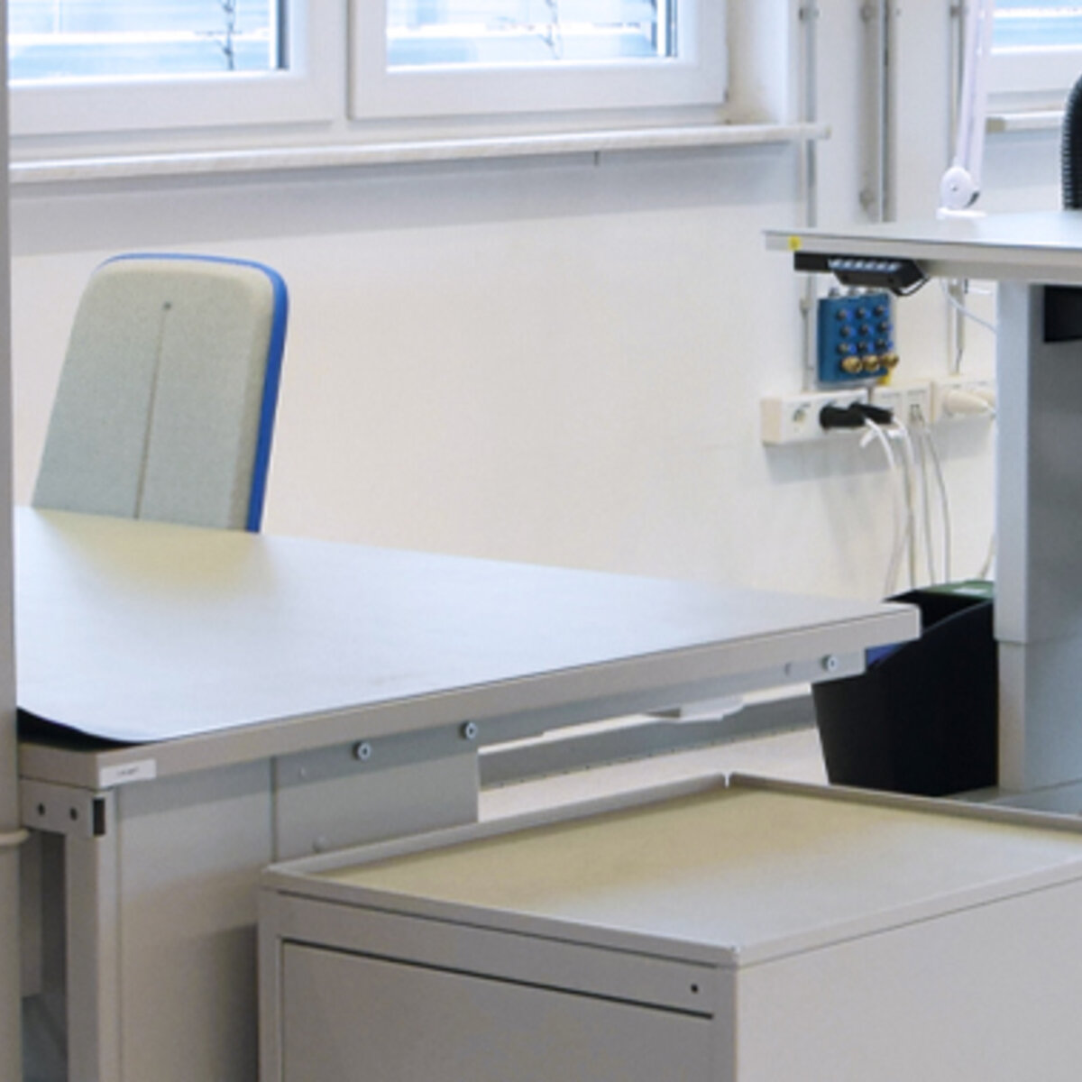 ESD workbenches | Anti-static benches | Treston